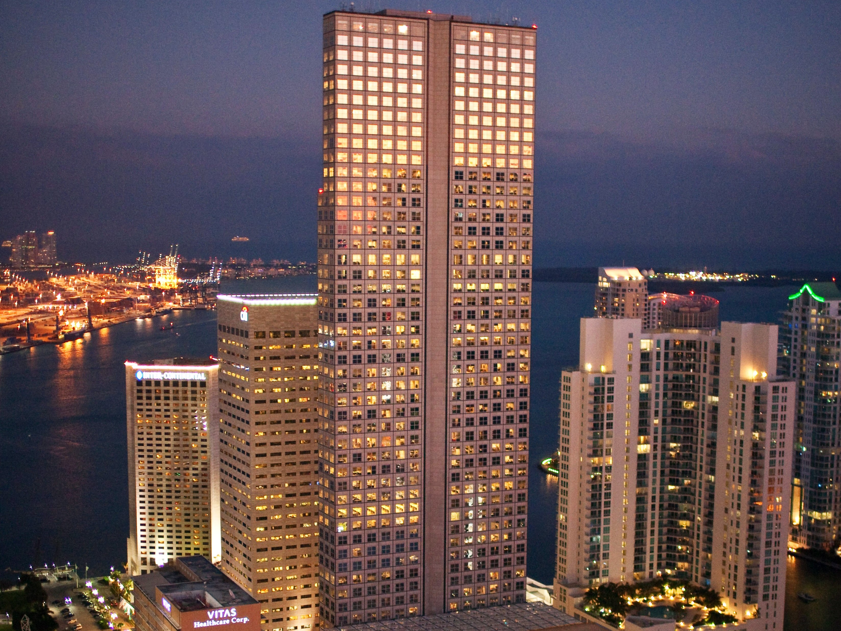 WeWork Takes 89 KSF at Florida’s Tallest Office Building - Commercial ...