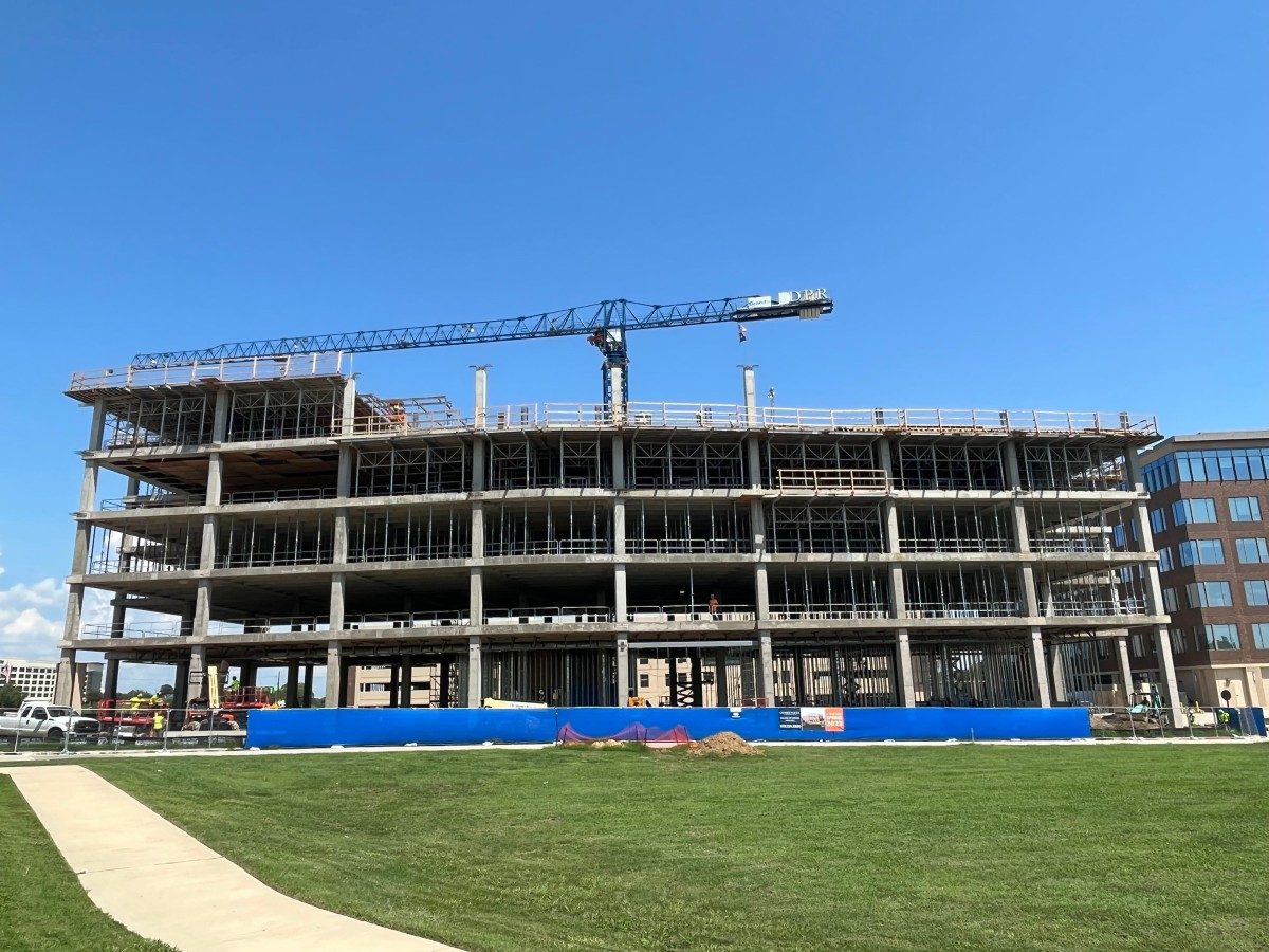 Granite Properties Tops Out DFW Office Building - CPE