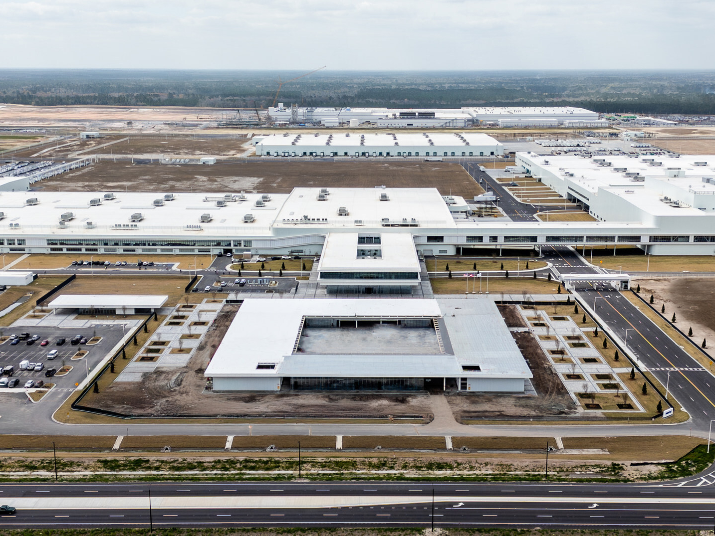 Hyundai Opens $7.6B Manufacturing Plant - Commercial Property Executive