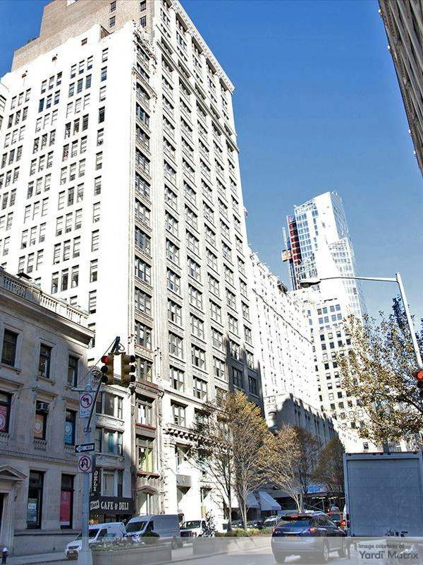 Manhattan Office Market Holds Its Ground in 2026 - Commercial Property ...